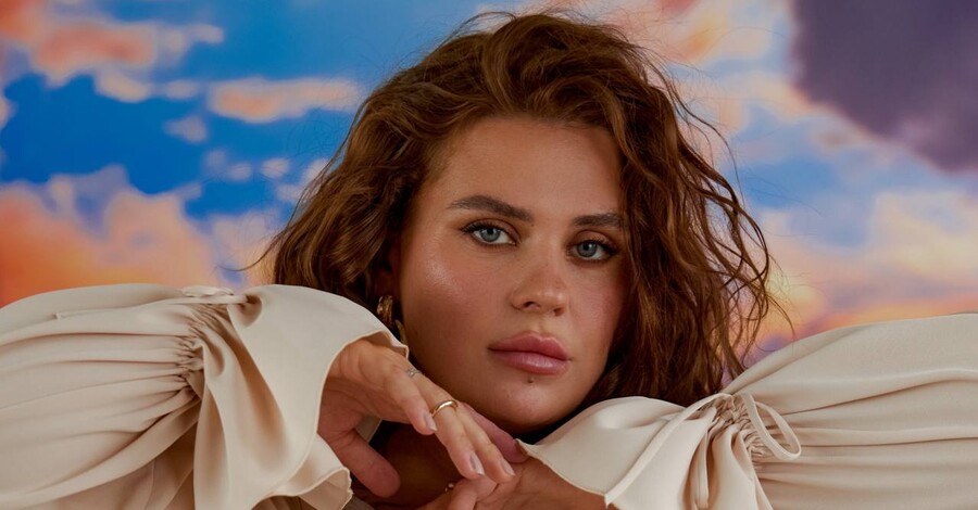 Солистка KAZKA вместе с брендом CHER’17 представили первую коллекцию одежды plus size - Новости ...