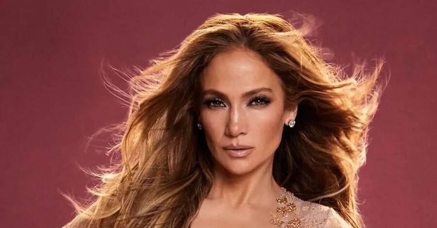 Дженнифер Лопес на концерте Apple Music Live выступила комбинезоне от украинского бренда FROLOV ...