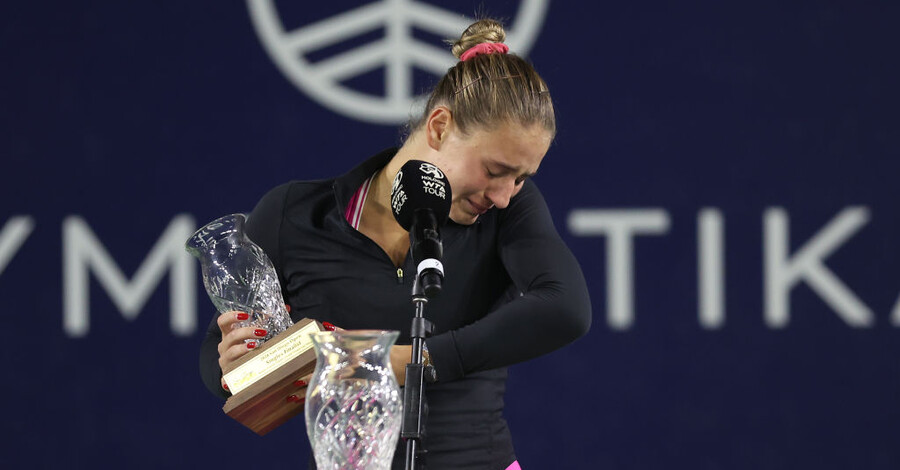 Марта Костюк у фіналі турніру WTA розплакалась та розповіла про важкі ночі для України - Новини ...