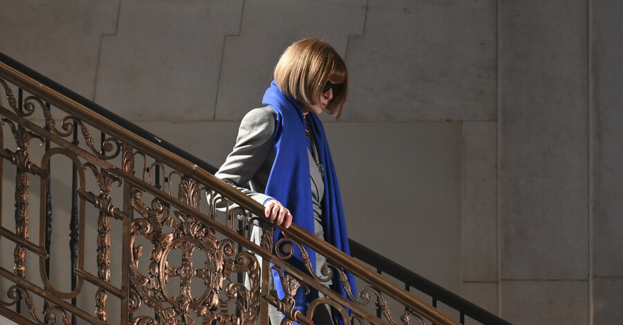 Анна Вінтур залишає посаду головного редактора американського Vogue після 37 років роботи ...